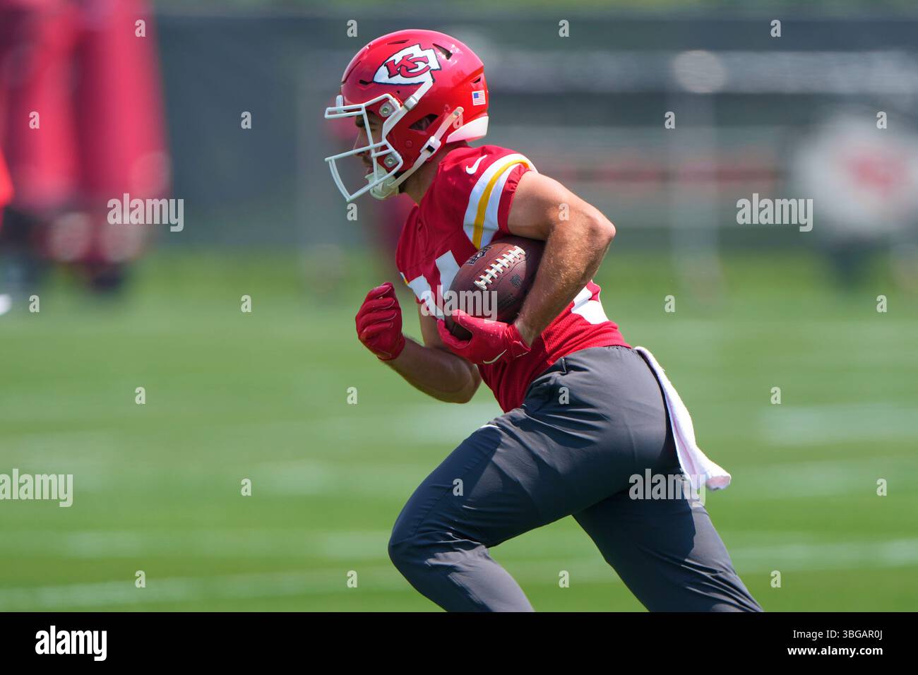 Kansas City Chiefs wide receiver Mac Dalena runs the ball during the ...