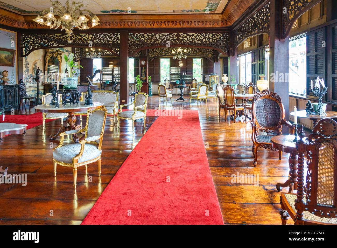 Casa Manila, colonial house museum in Intramuros, Old Town Manila ...