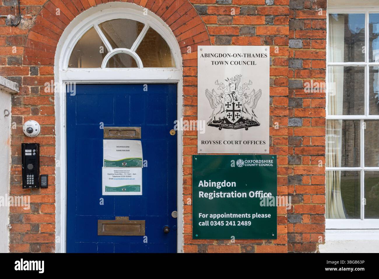 Abingdon on thames town council hi-res stock photography and images - Alamy