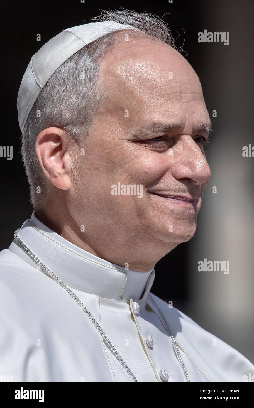 Vatican City, Vatican, 04 June 2025. Pope Leo XIV waves as he arrives ...
