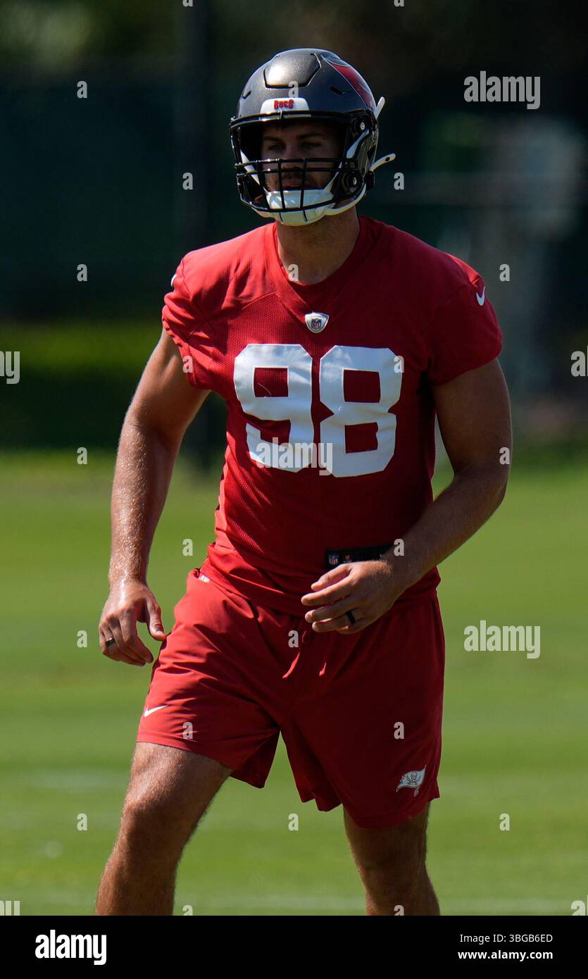 Tampa Bay Buccaneers outside linebacker Anthony Nelson during an NFL ...