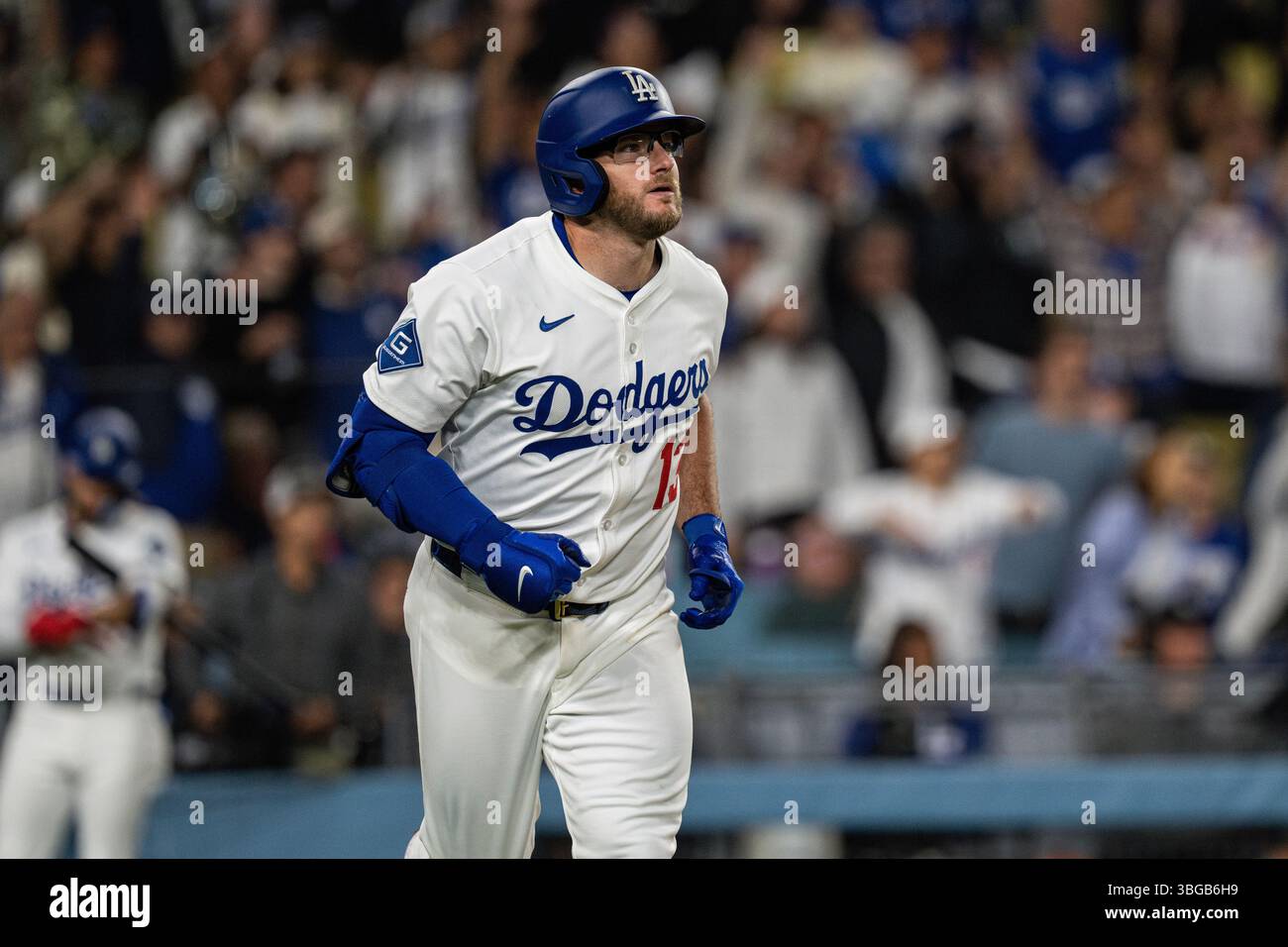 Los Angeles Dodgers third base Max Muncy (13) rounds the bases after ...