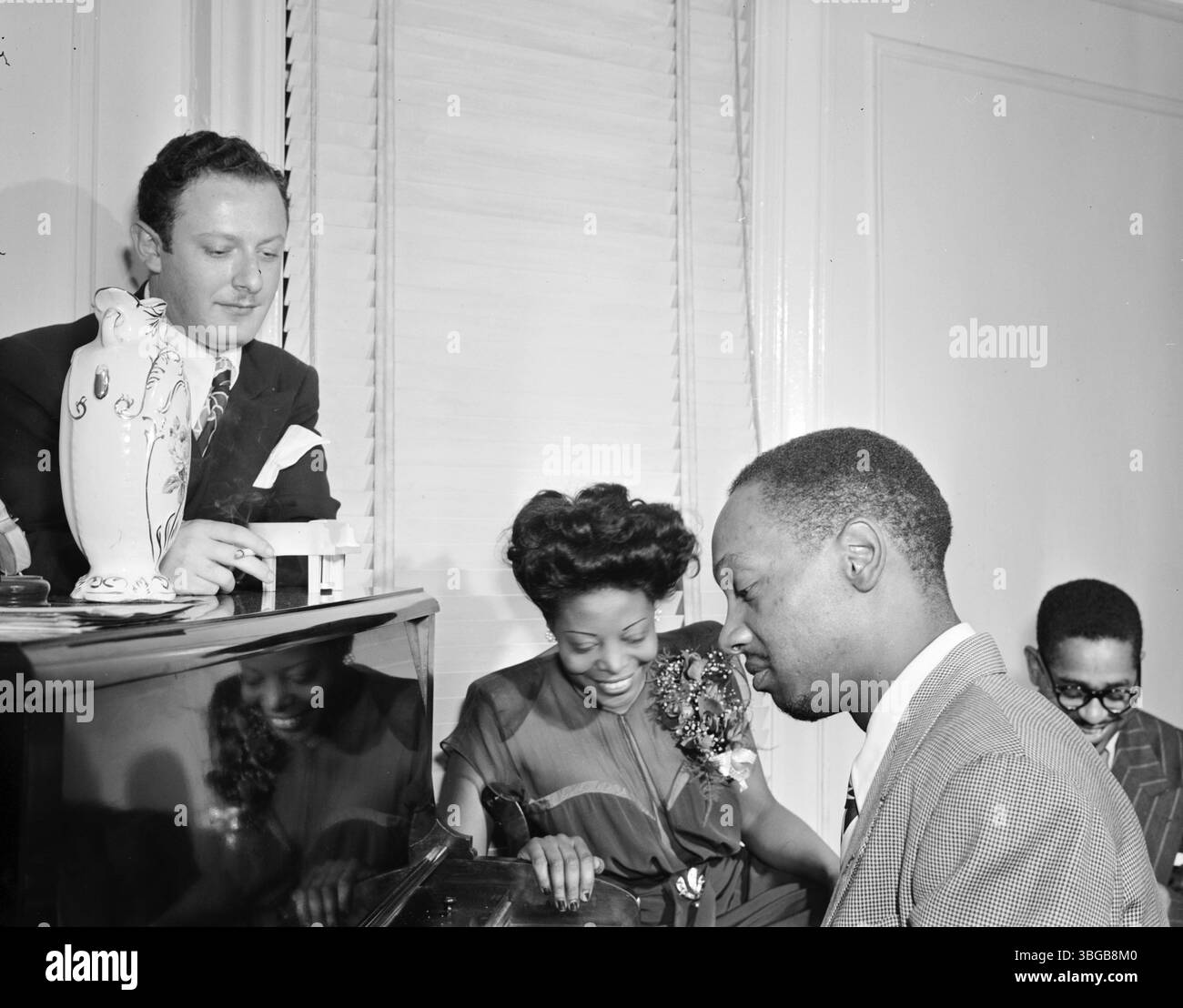 Mary lou jones hi-res stock photography and images - Alamy
