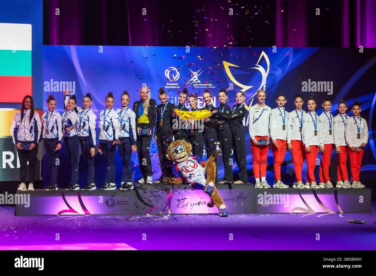 10 clubs podium: 1. Junior Group Ukraine (Anastasiia Nikolenko ...