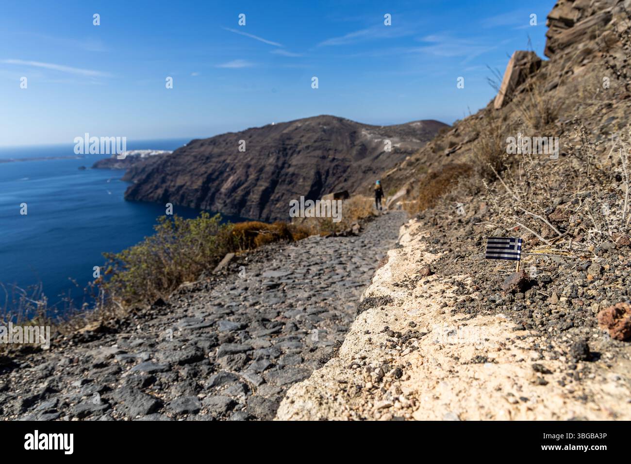 Hiking Path to Oia with a Breathtaking View of the Santorini Coastline ...