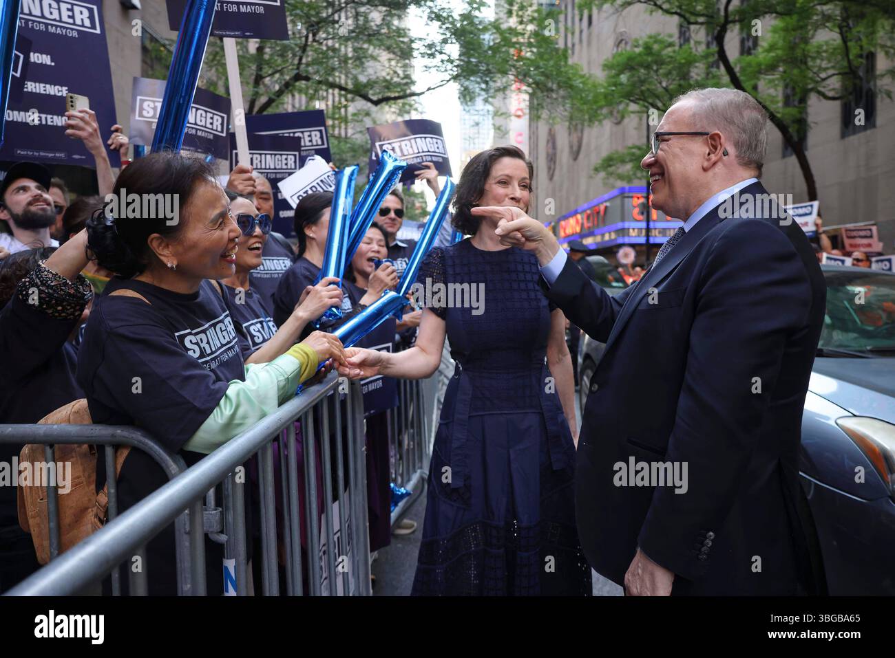 Democratic mayoral candidate Scott Stringer arrives with his wife Elyse ...