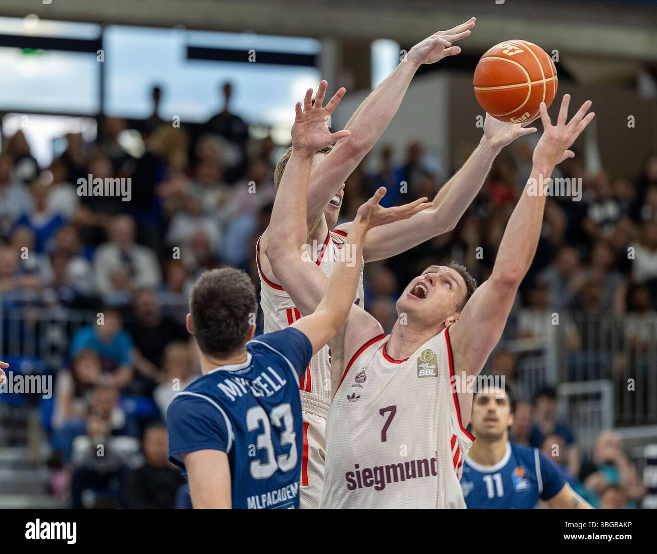 Heidelberg, Deutschland. 04th June, 2025. Johannes Voigtmann (FC Bayern ...