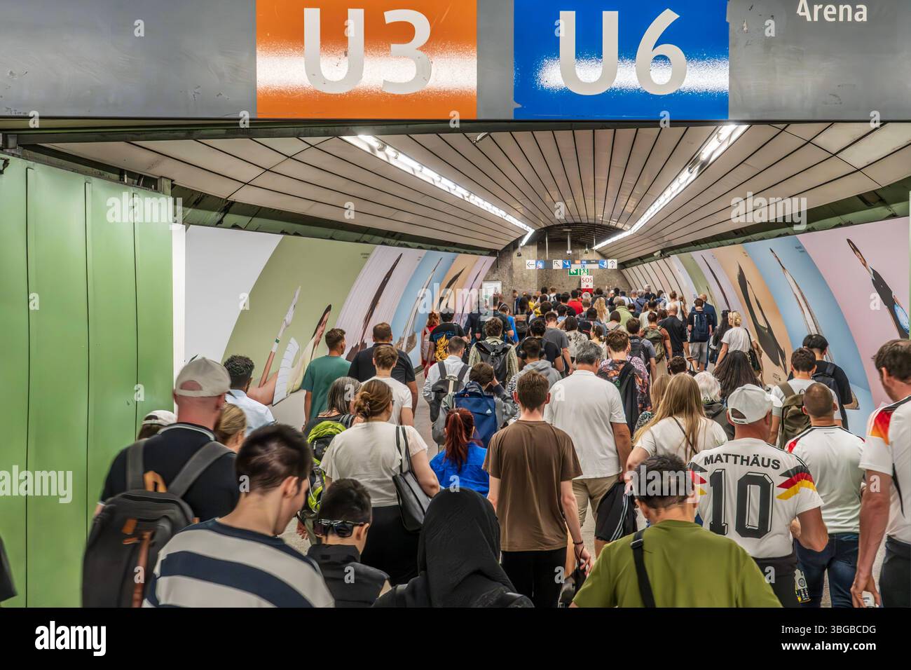 Schne U Bahn Zur Allianz Arena Bild