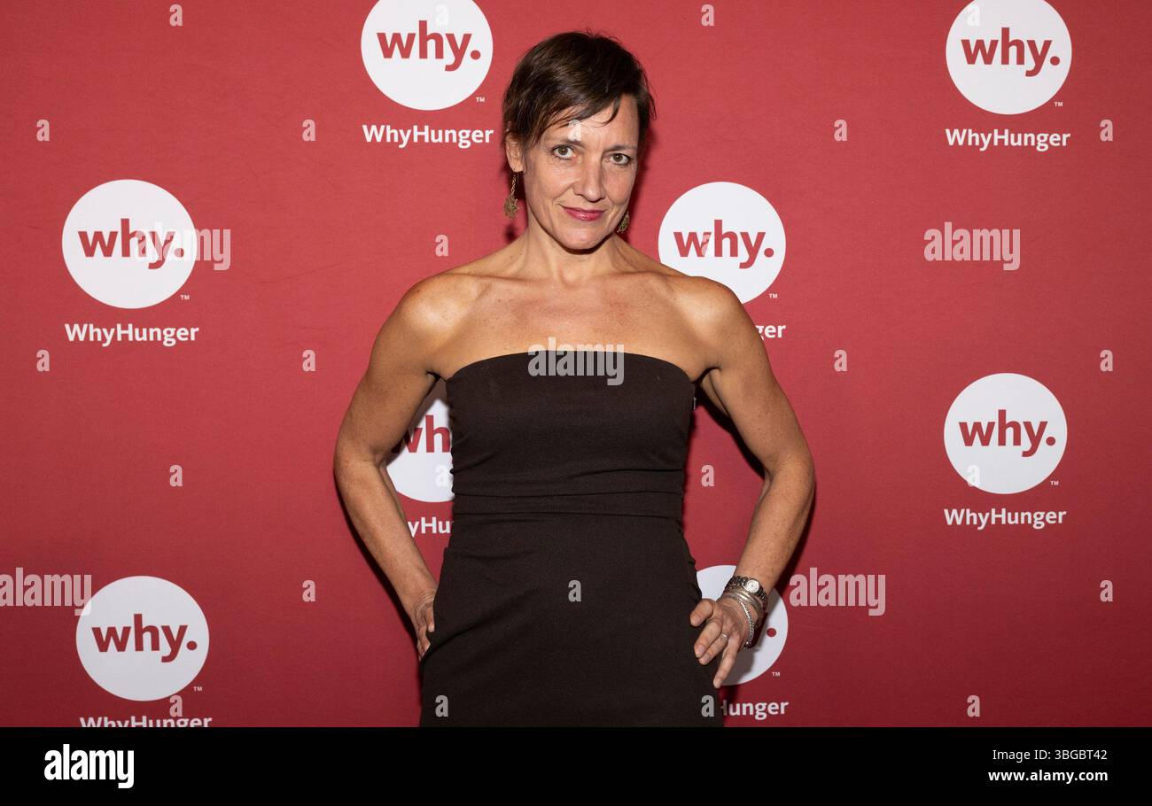 Jen Chapin attends the WhyHunger 50th Anniversary Chapin Awards Gala at ...