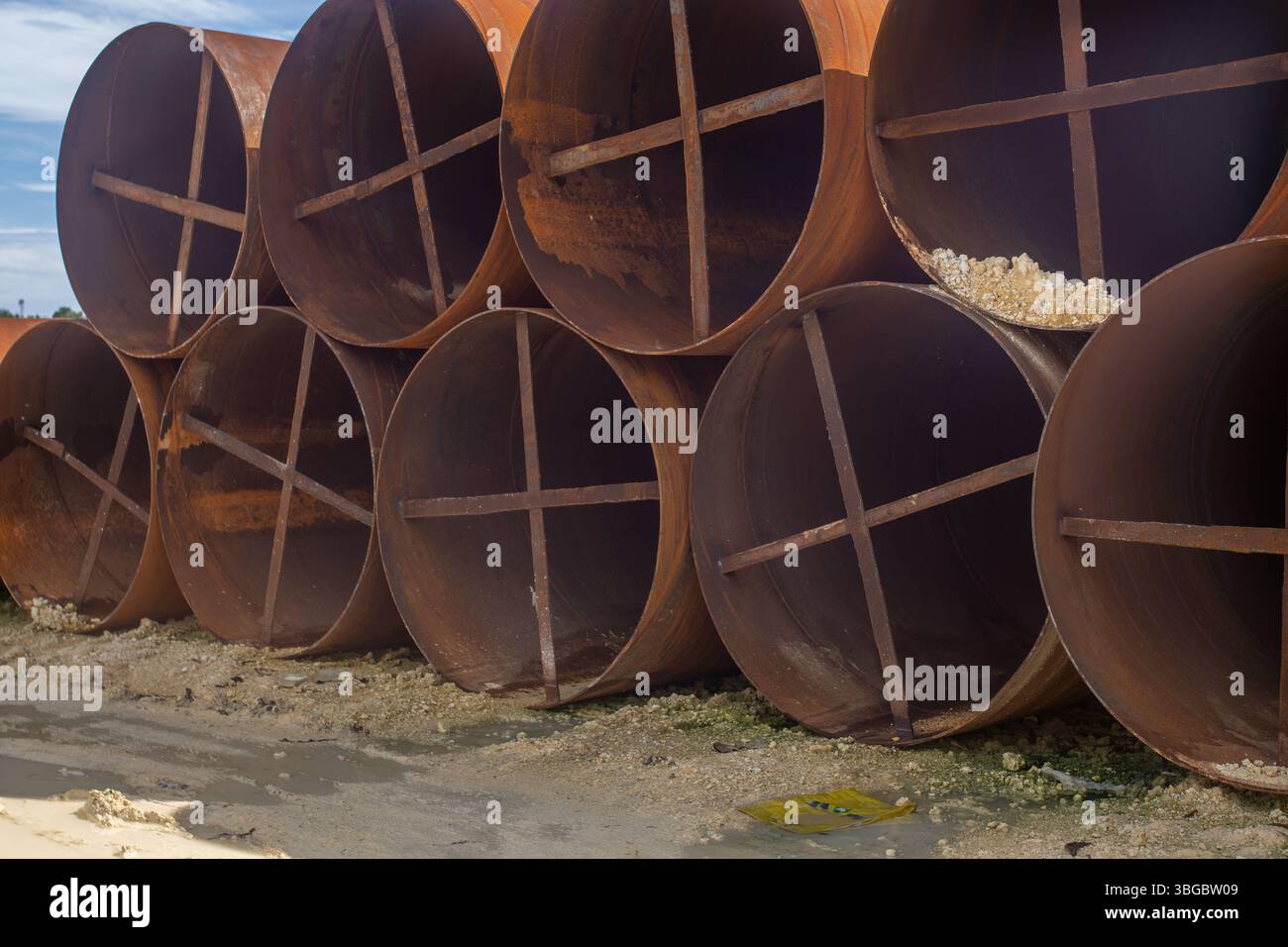 Large metal piling casing in hi-res stock photography and images - Alamy
