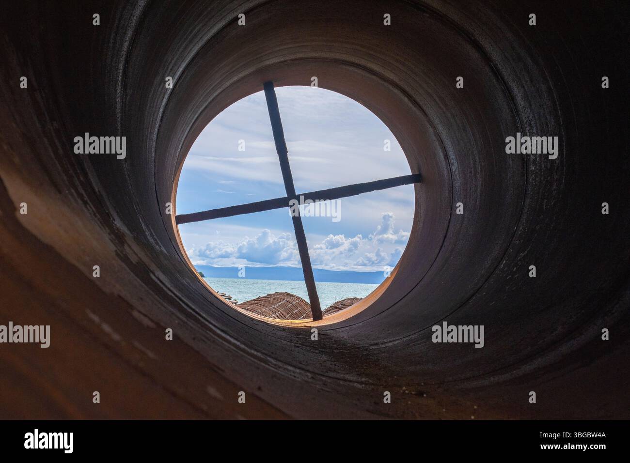 Large metal piling casing in hi-res stock photography and images - Alamy
