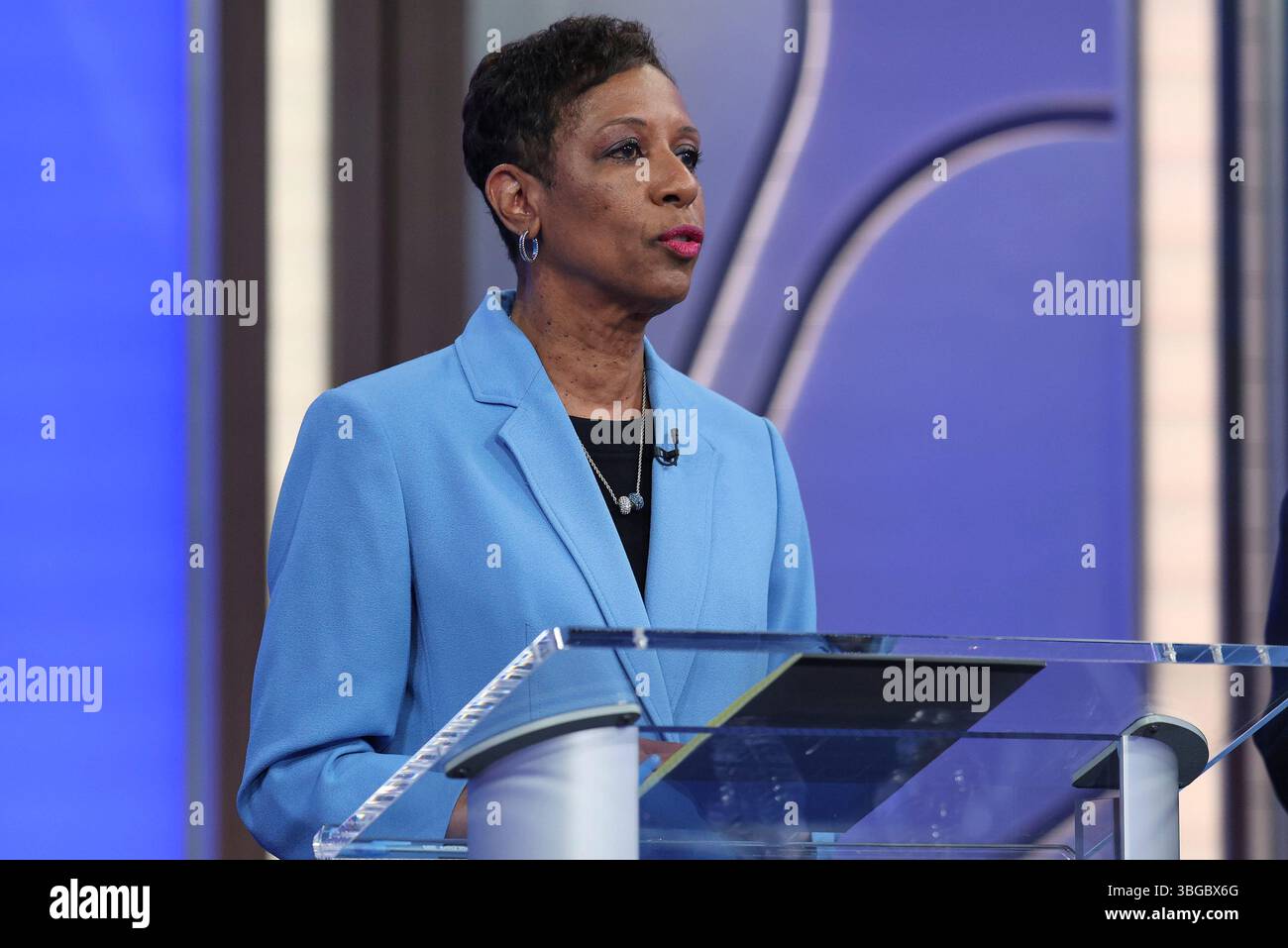 Mayoral primary debate nyc hi-res stock photography and images - Alamy