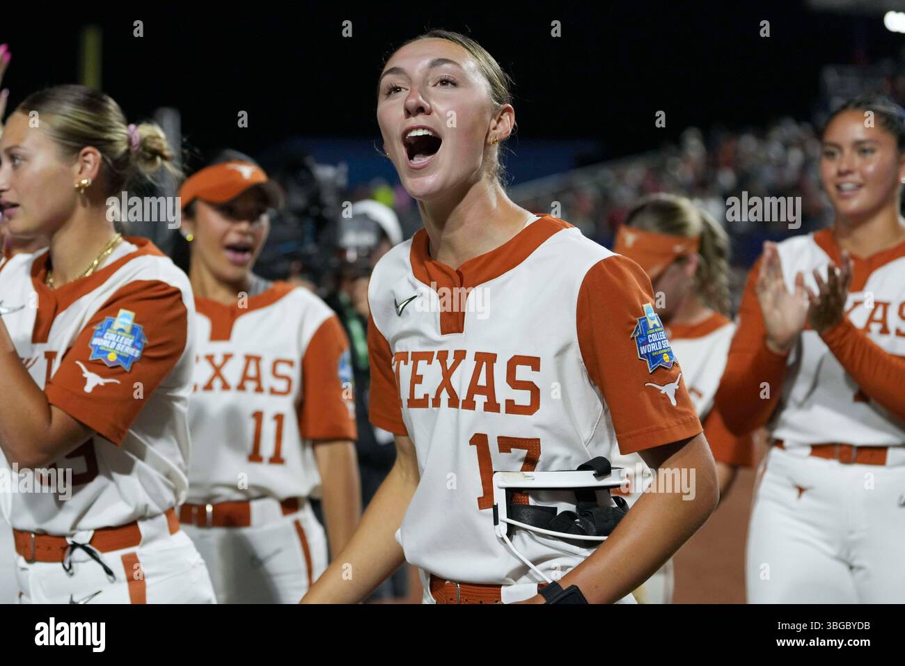 Texas pitcher Teagan Kavan celebrates after beating Texas Tech in the ...