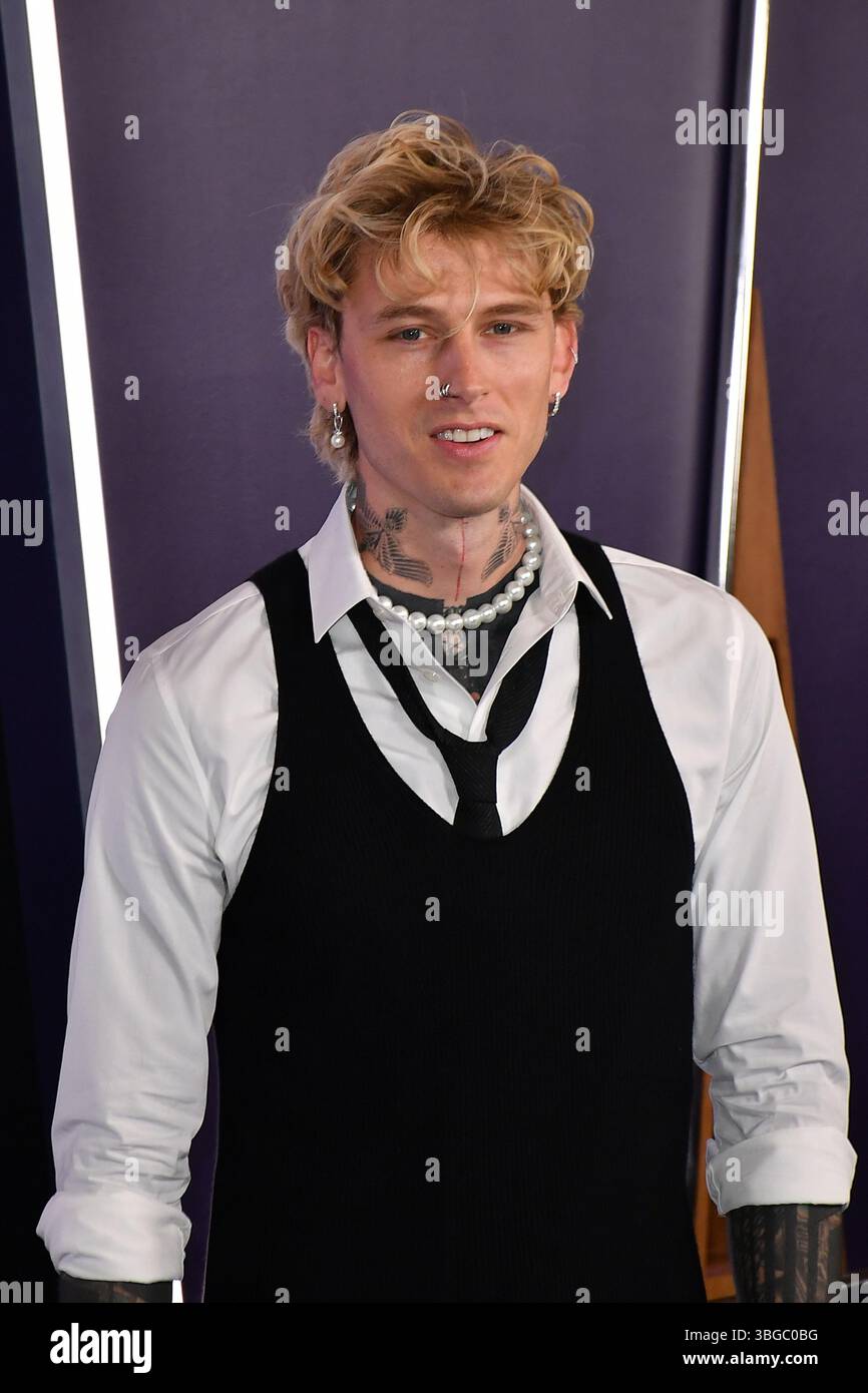 MGK attends the 2025 American Music Awards at Fontainebleau Stock Photo ...