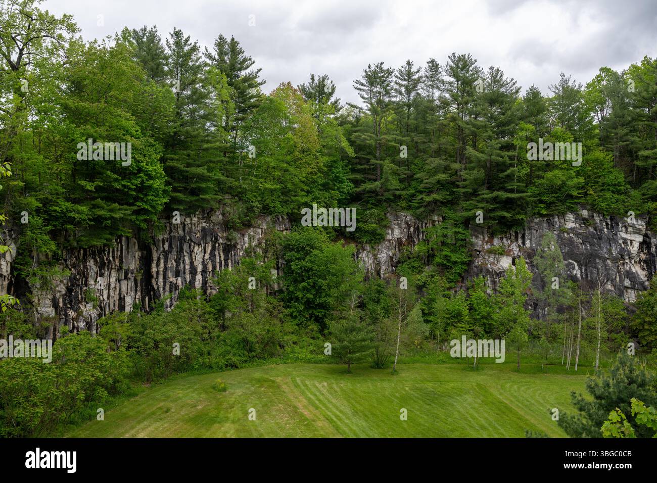 View of a marble cliff in Natural Bridge State Park in North Adams ...