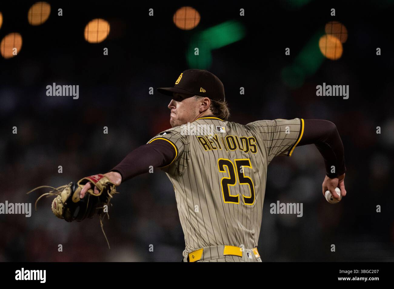 SAN FRANCISCO, CA - JUNE 03: San Diego Padres pitcher Sean Reynolds (25 ...