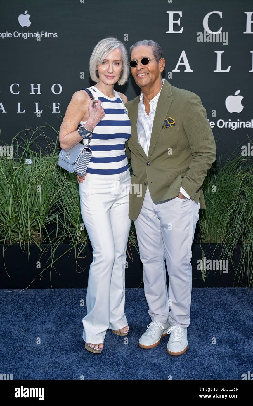 Hilary Gumbel and Bryant Gumbel Stock Photo - Alamy