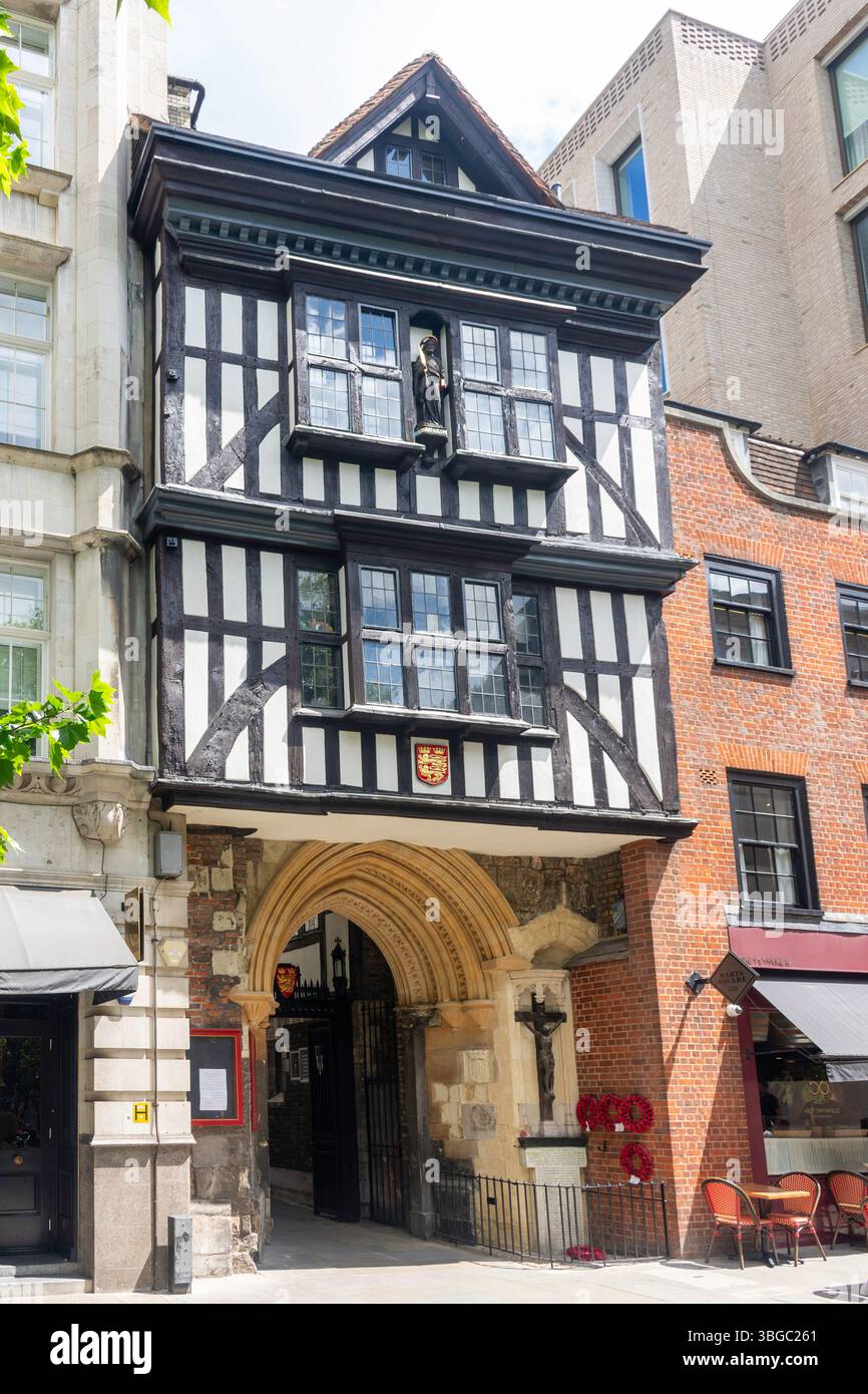 St bartholomews the great gatehouse hi-res stock photography and images ...
