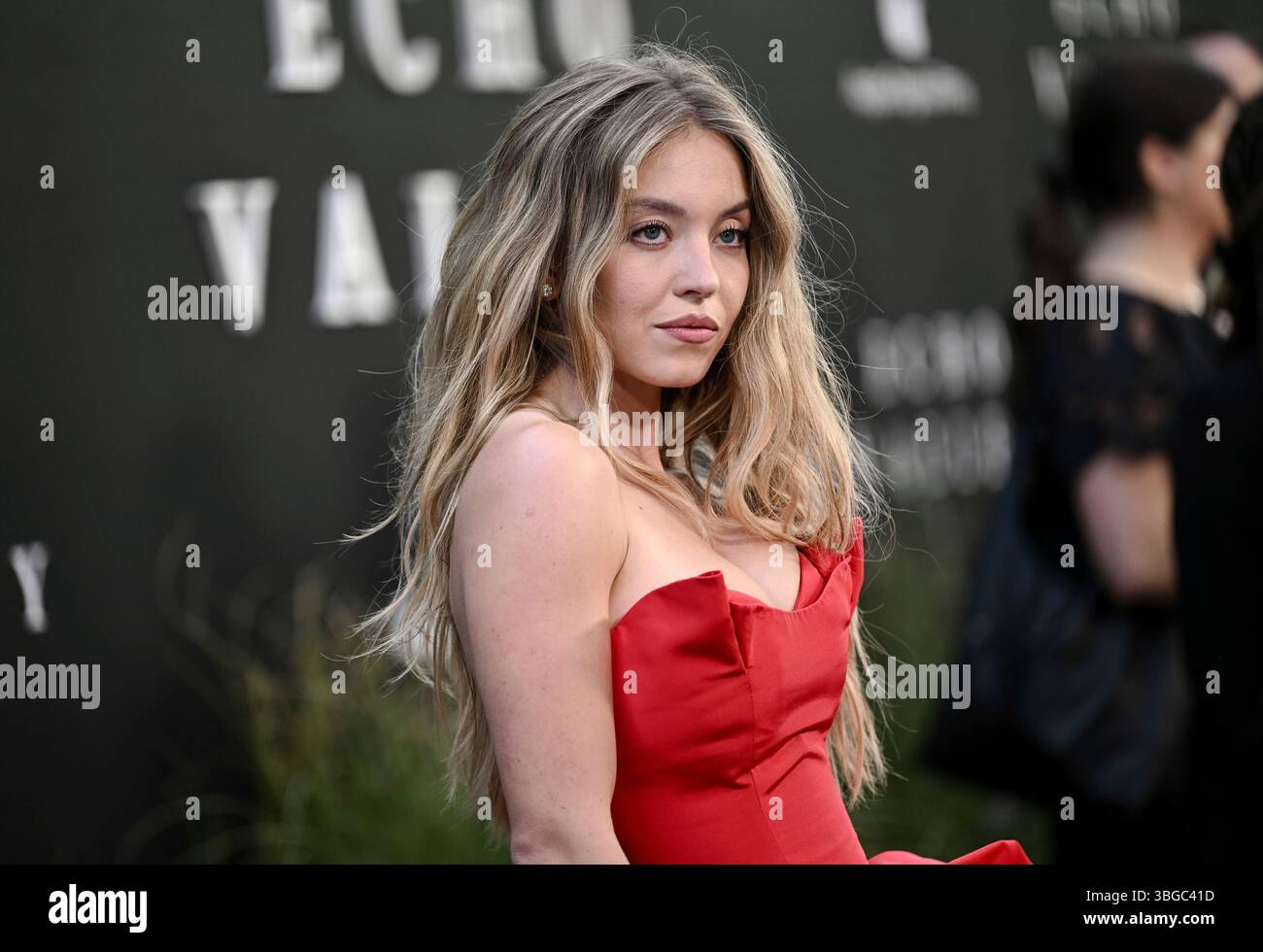 Sydney Sweeney attends the Apple TV+ premiere of "Echo Valley" at AMC ...