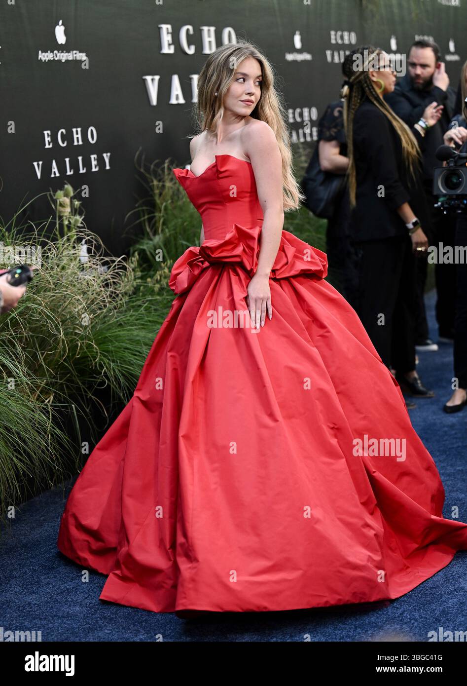 Sydney Sweeney attends the Apple TV+ premiere of "Echo Valley" at AMC ...