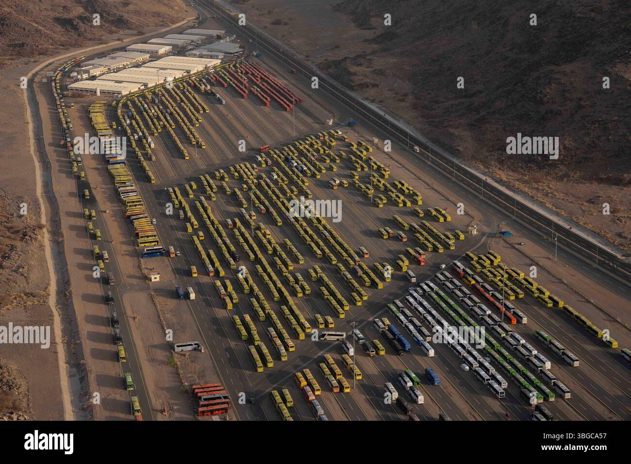 General views of the Grand Mosque, the Mina area, and Mount Arafat ...