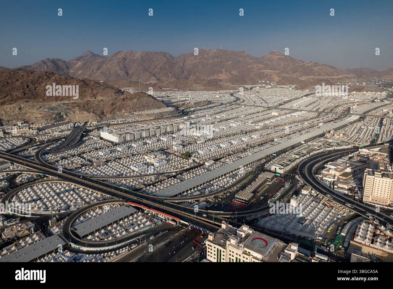 General views of the Grand Mosque, the Mina area, and Mount Arafat ...