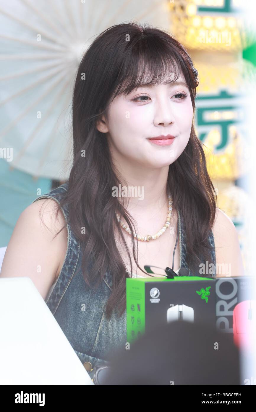 Chinese idol singer and actress Li Yitong attends an activity in ...