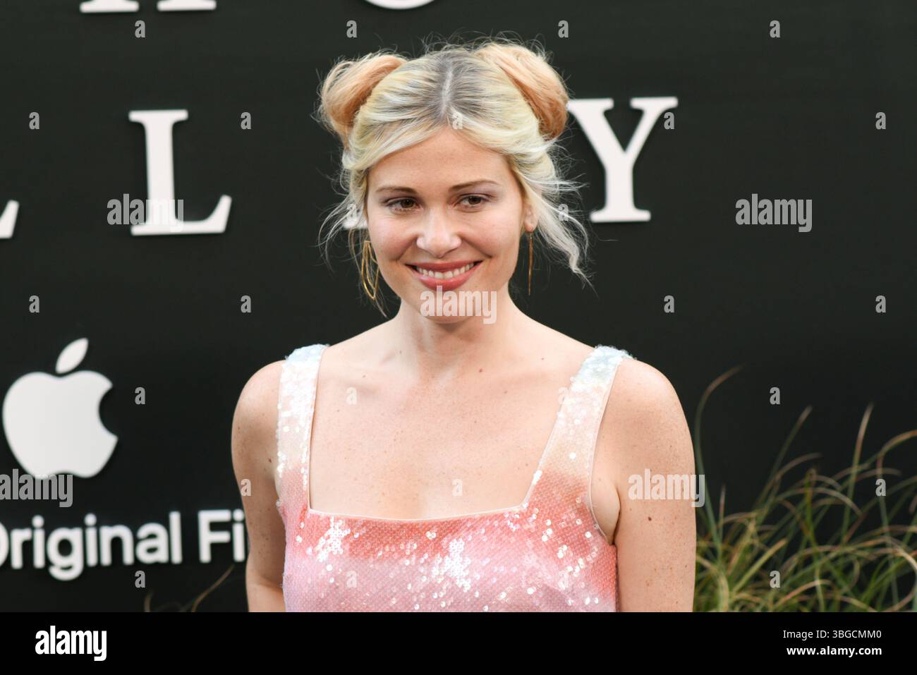 New York, USA. 04th June, 2025. Comfort Clinton attends Apple TV 's ...