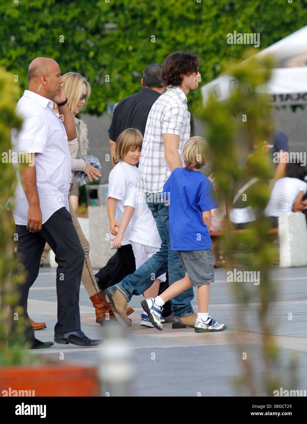 Sharon Stone with her boyfriend Martin Mica and her children shopping ...
