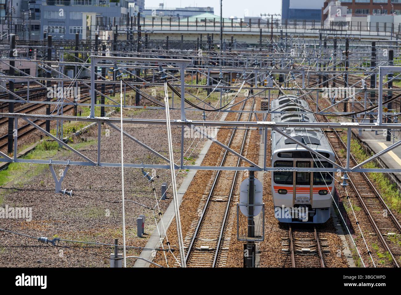 Buildingsrailway hi-res stock photography and images - Alamy