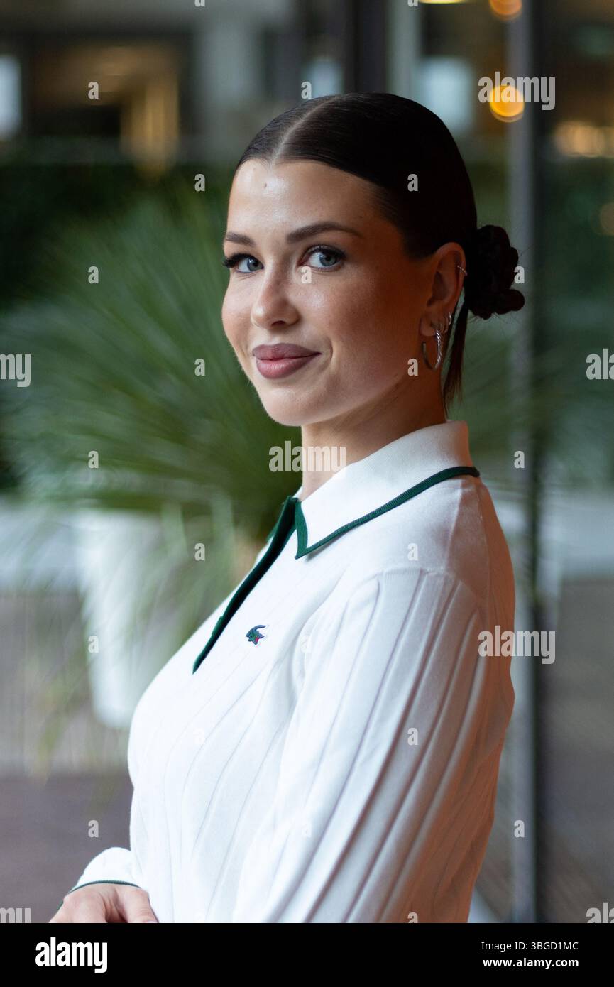 Marie Lopez aka Enjoy Phoenix in Stand for night session during the ...