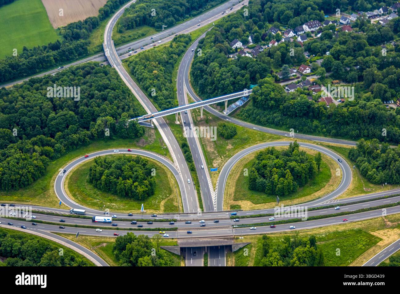 Luftbild, Baustelle mit Neubau Brücke Eichenhofer Weg am Autobahnkreuz ...