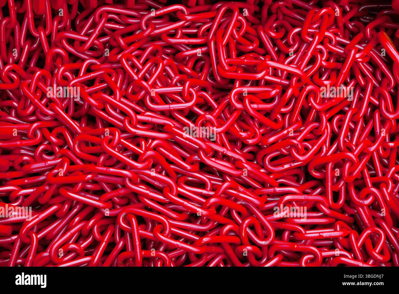 A bunch of red chains close-up. Texture and background of chains Stock ...