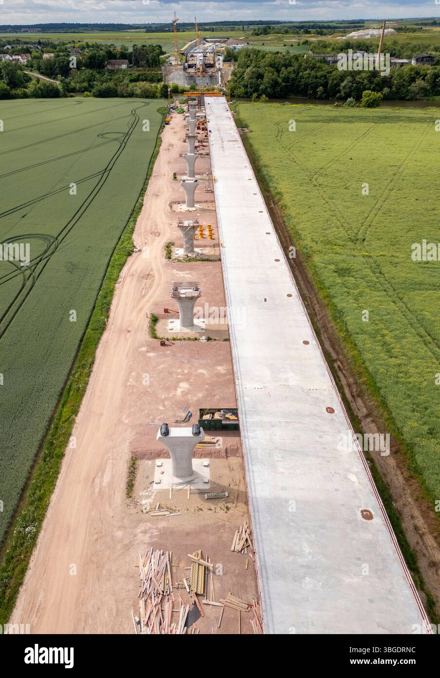 05 June 2025, Saxony-Anhalt, Salzmünde: View of the construction site ...
