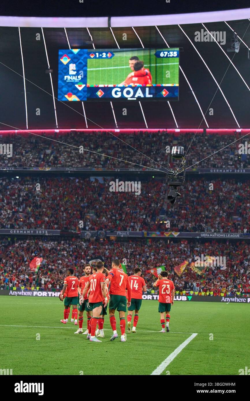 Cristiano Ronaldo, POR 7 celebrates his 1-2 goal, happy, laugh ...
