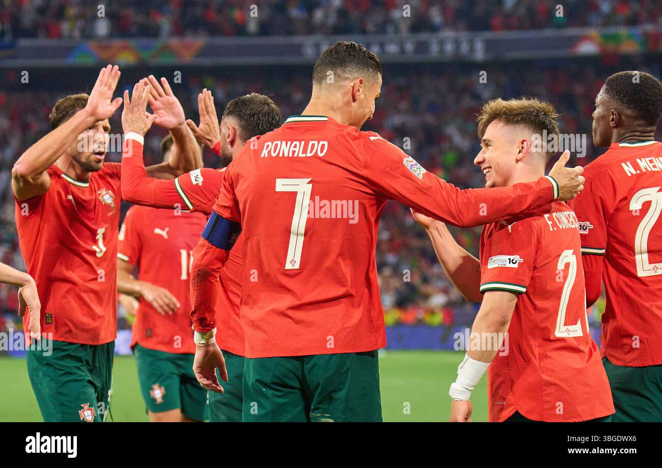Cristiano Ronaldo, POR 7 celebrates his 1-2 goal, happy, laugh ...