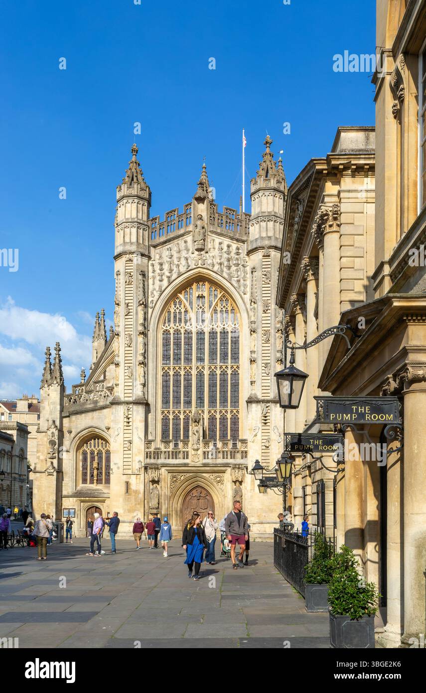 Bath Abbey church and Grand Pump Room, Abbey Church Yard, city of Bath ...