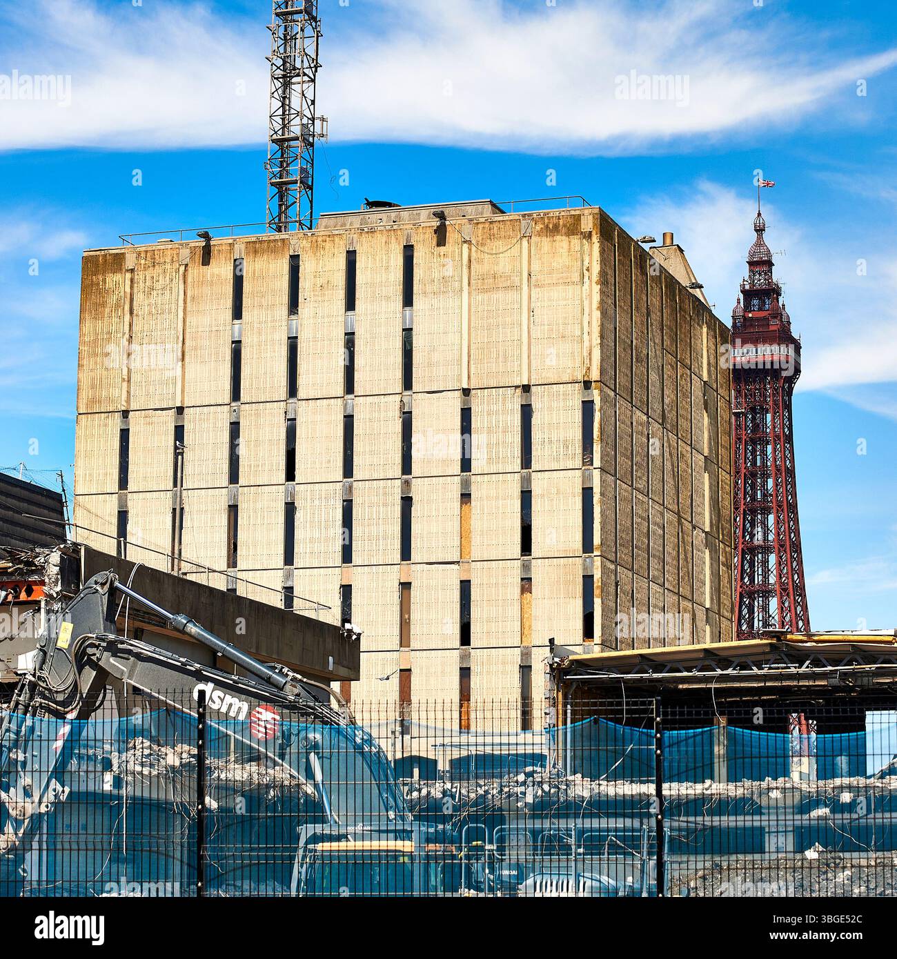 Demolition of former magistrates courts and central police station in ...
