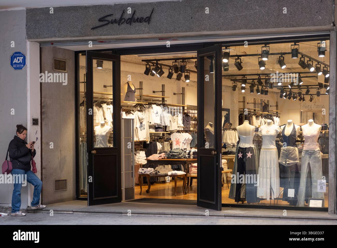 Modeeinzelhandel hi-res stock photography and images - Alamy