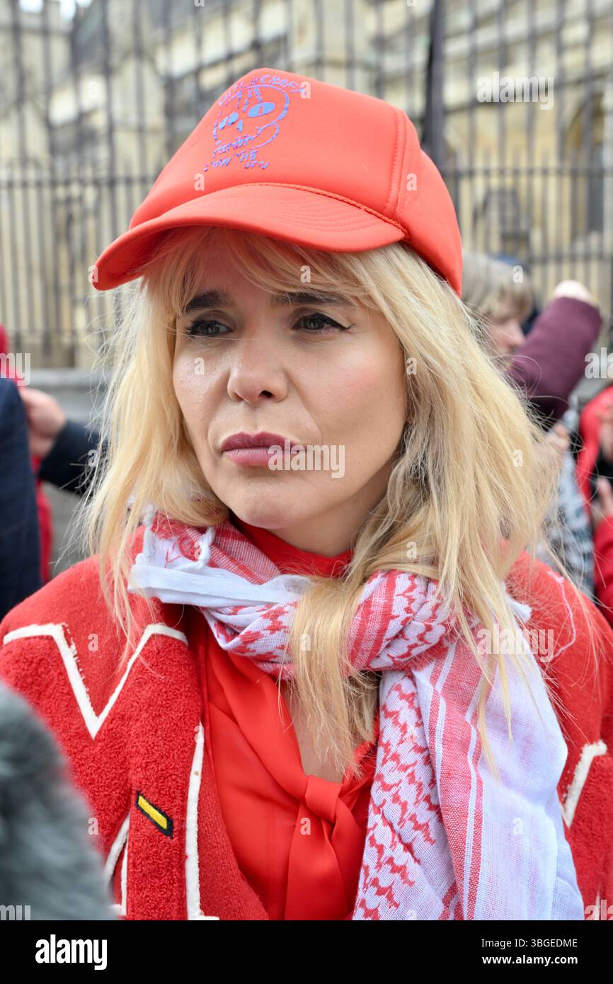 Paloma Faith, Red Line for Palestine Protest, Parliament Square, London ...