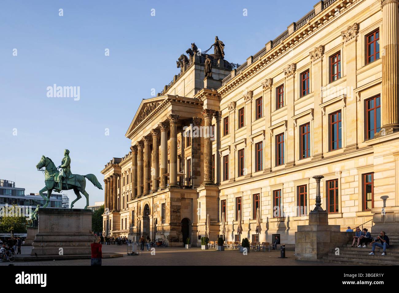Brunswick Palace, reconstruction, quadriga, on Schlossplatz ...