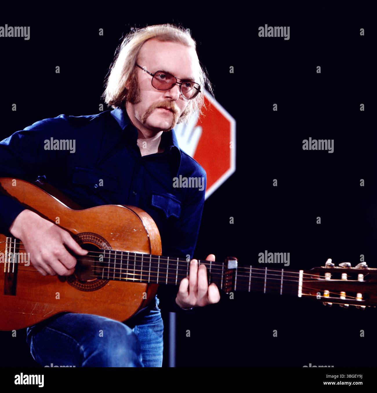 Kinder sachen hi-res stock photography and images - Alamy