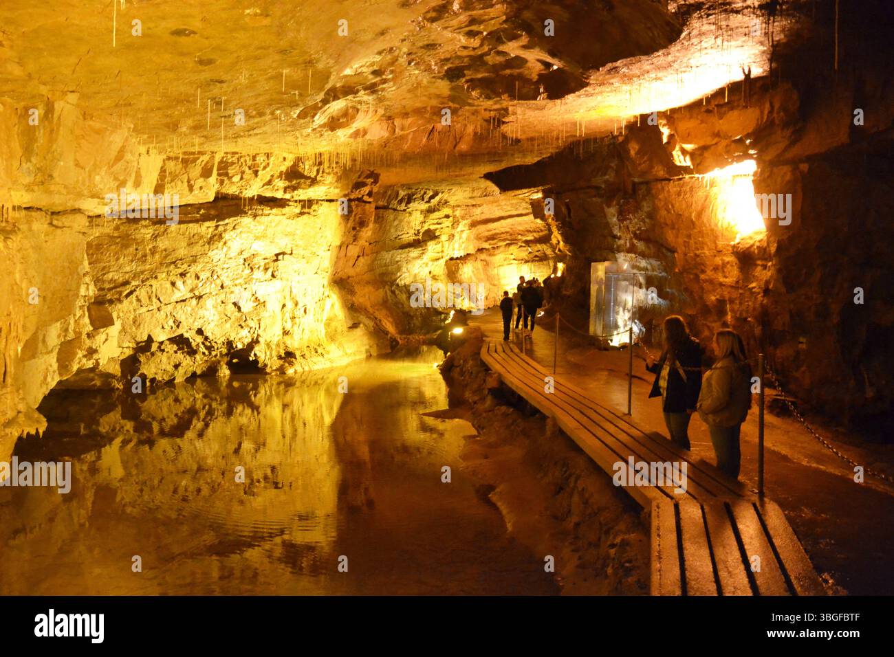 Show cave brecon hi-res stock photography and images - Alamy