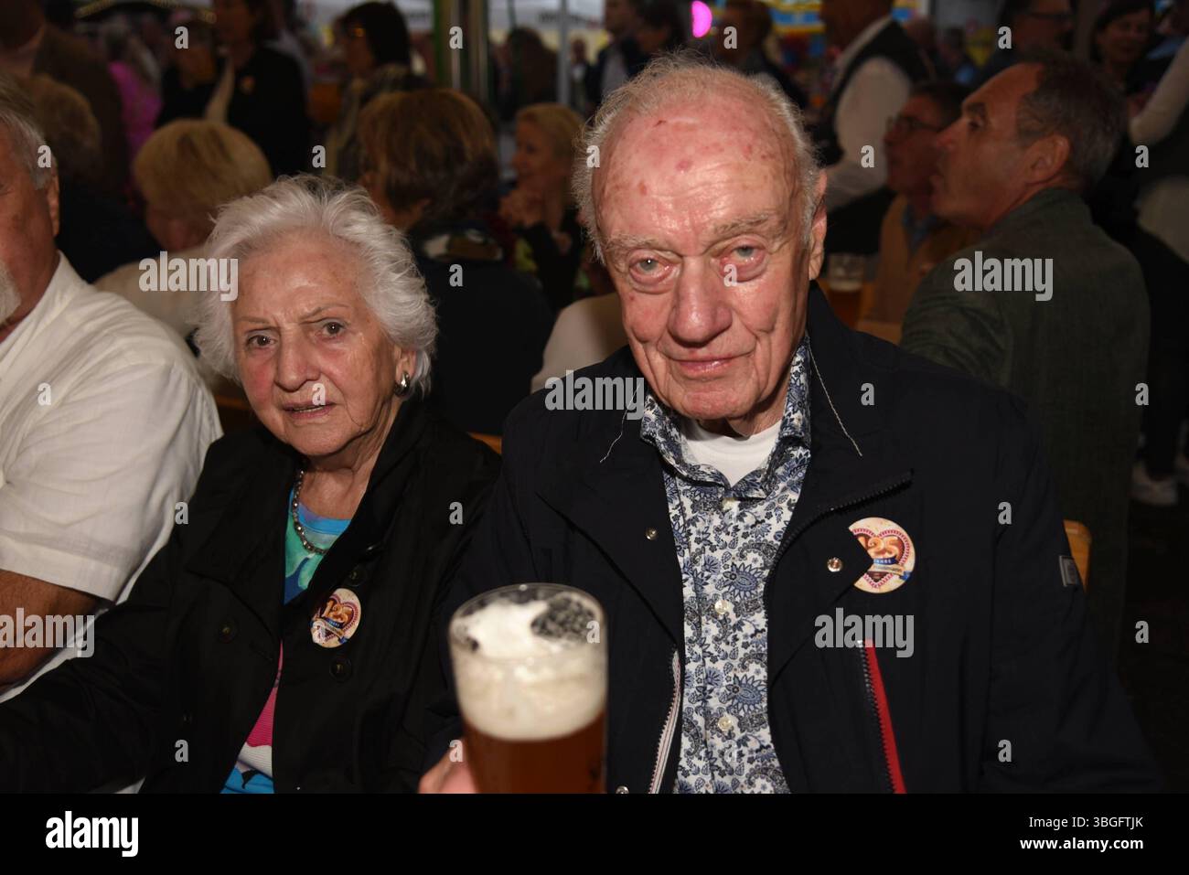 04.06.2025 Dreieichenhain Schausteller und Festfamilie Hausmann feiert ...