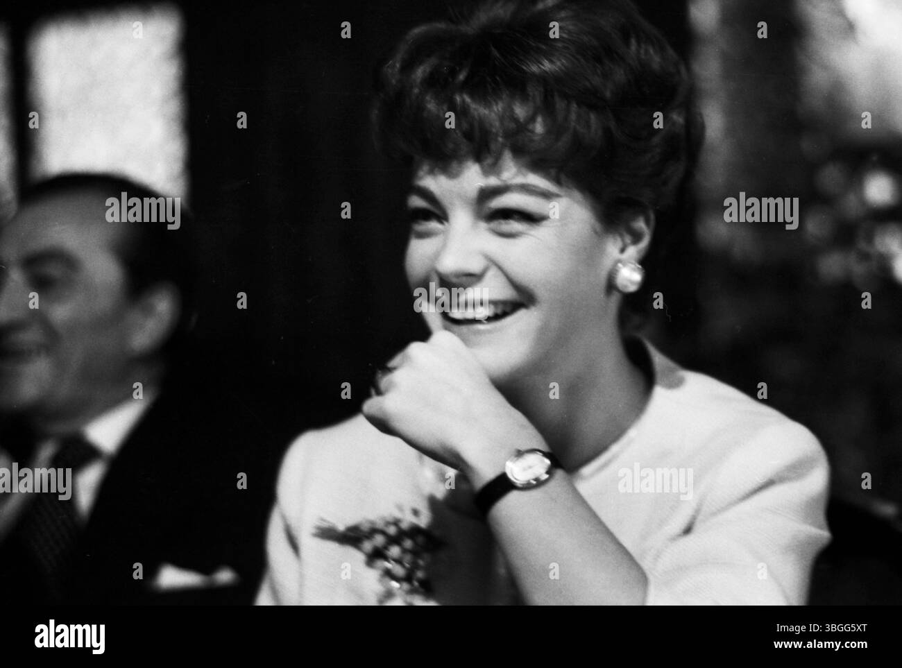 Kinn hand Black and White Stock Photos & Images - Alamy