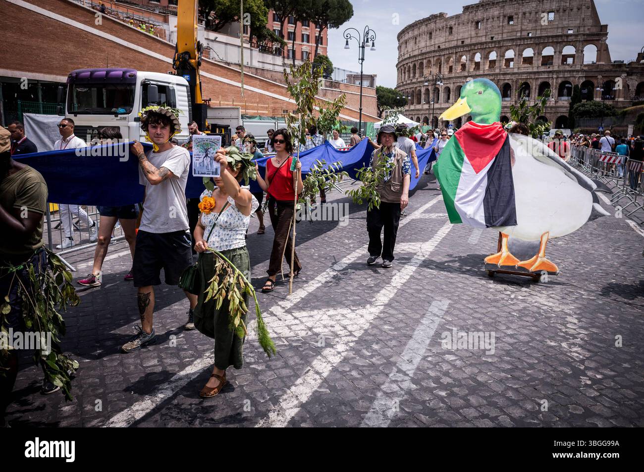 The Forest is on its way again ROME, ITALY - JUNE 5: Ex-Snia s Lake ...
