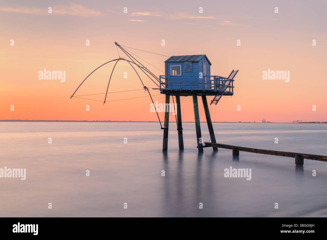 Saint michel chef chef fishing hut hi-res stock photography and images ...