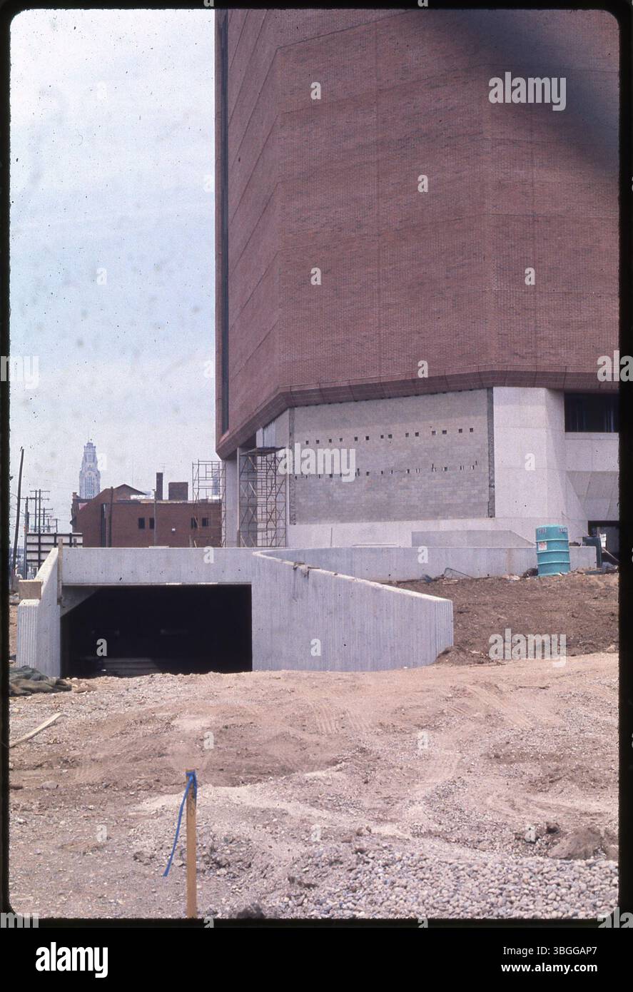 The construction of the Grange Mutual Insurance Company building at 650 ...