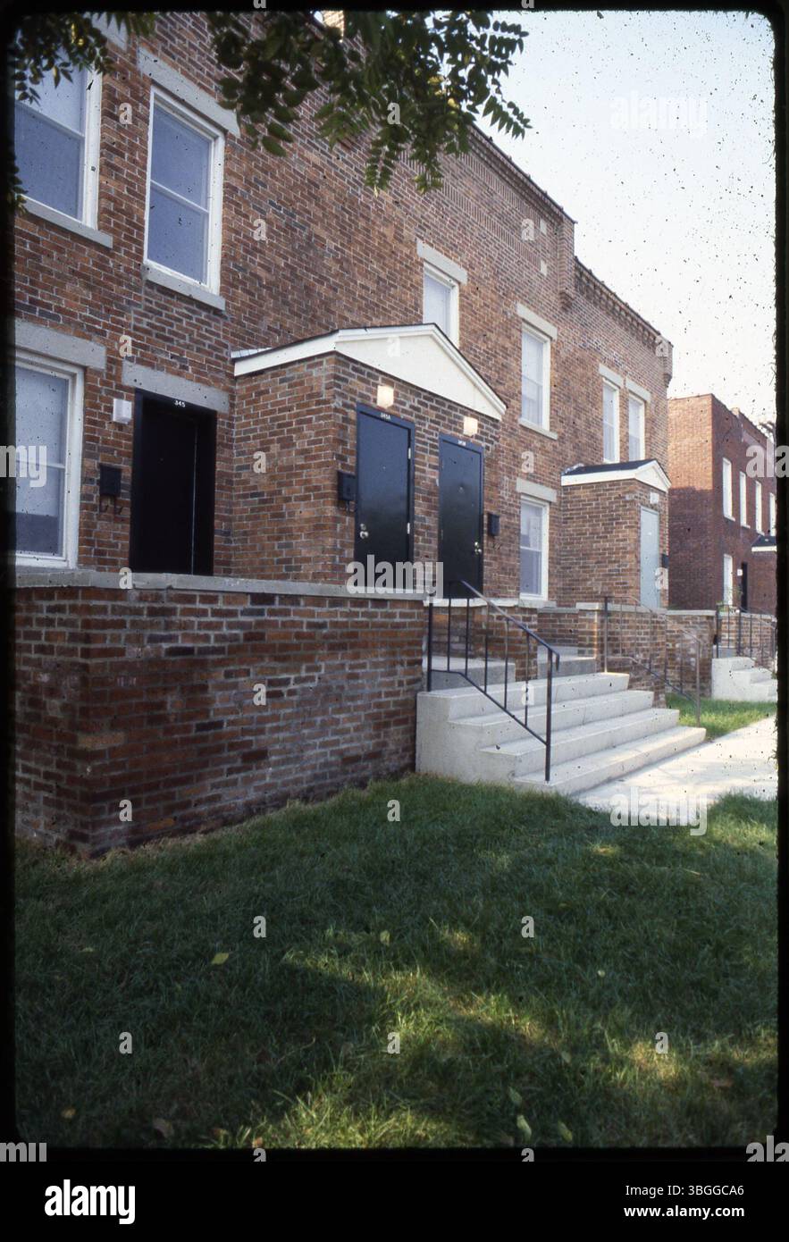 Two story brick multi hi-res stock photography and images - Alamy