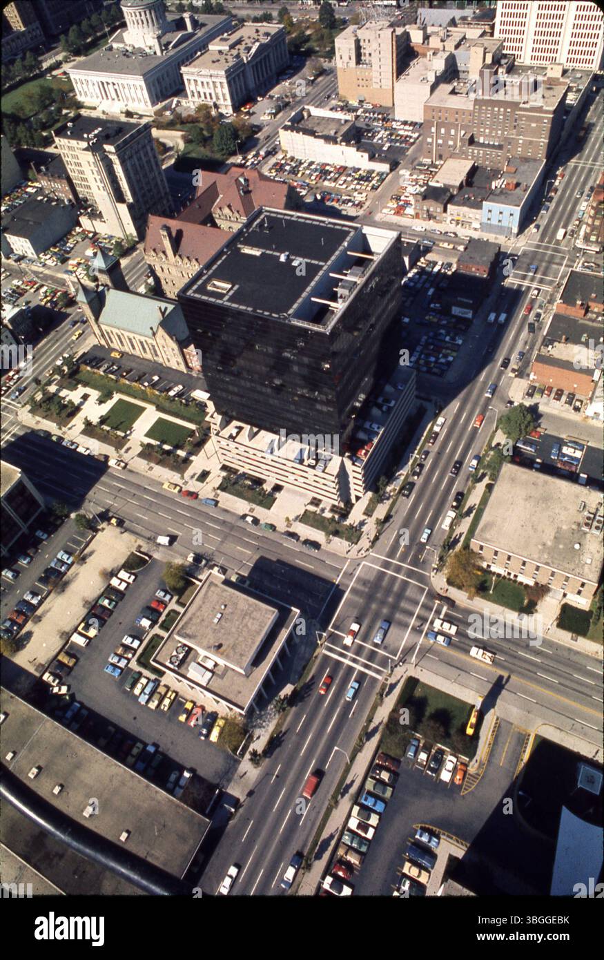 An aerial view of the IBM Building at 140 East Town Street, Columbus ...